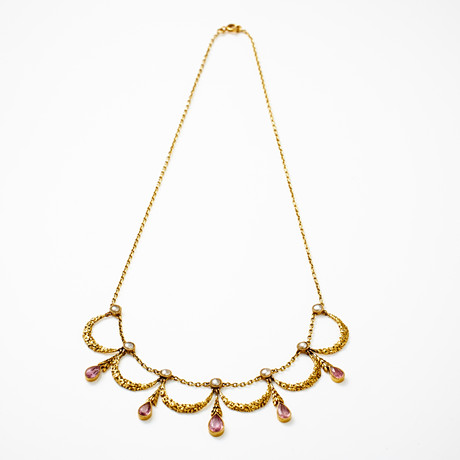 NECKLACE, 18k gold, oriental pearls, intermediate garlands with rose ...