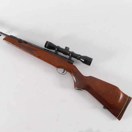 AIR RIFLE WITH BINOCULAR SIGHT, Webley Tracker. Weapons & Militaria ...