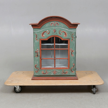 VÄGGSKÅP, allmoge, Danmark, 1800-tal. Allmoge - Möbler - Auctionet