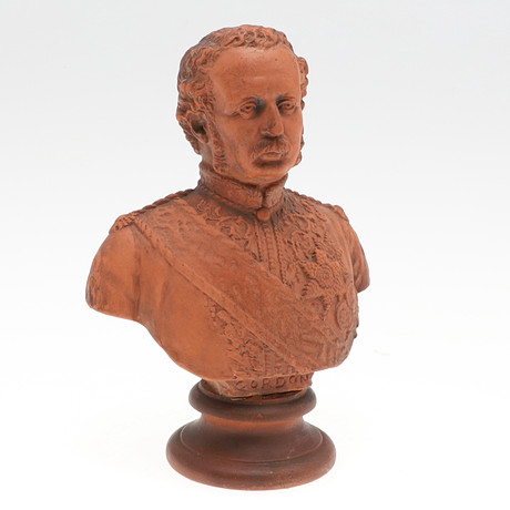 A WATCOMBE POTTERY TERRACOTTA BUST OF GENERAL GORDON. Ceramics ...