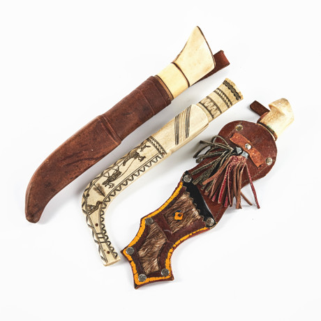 KNIVES, 3 pcs, Sami type. Weapons & Militaria - Edged weapons - Auctionet