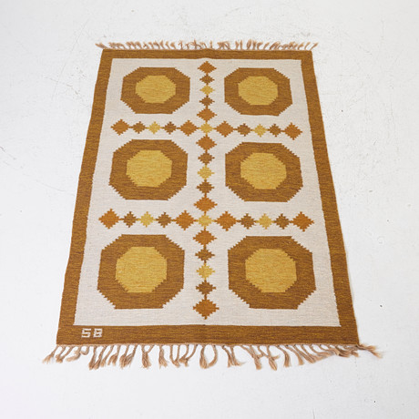 Carpet, Röllakan, signed SB. Carpets & Textiles - Carpets - Auctionet