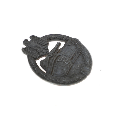 A SECOND WORLD WAR GERMAN PANZER ASSAULT BADGE. Weapons & Militaria ...