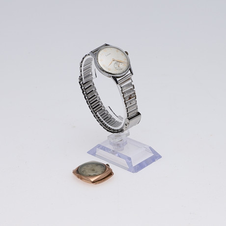 A PAREX GENTLEMANS 9CT GOLD WATCH AND A ZODIAC STAINLESS STEEL WATCH ...