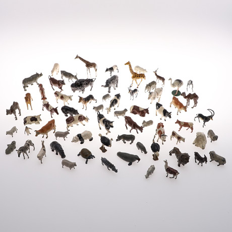 A LARGE COLLECTION OF BRITAINS FARM/ZOO ANIMALS. Toys - Toys - Auctionet