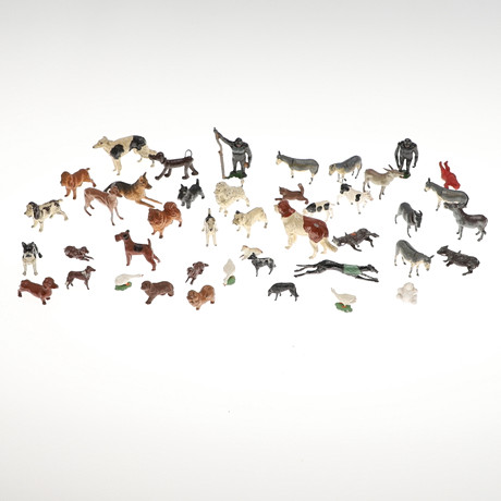 A QUANTITY OF BRITAINS FARM ANIMALS. Toys - Toys - Auctionet