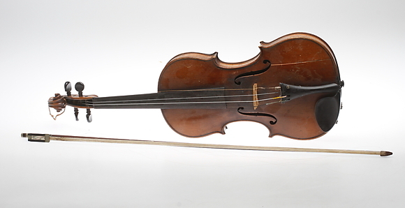 FIOL with STRÅKE, 20th century. Other - Musical instruments - Auctionet