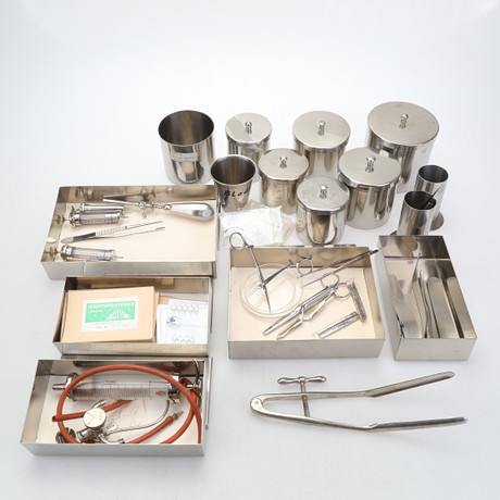 OPERATING ROOM ACCESSORIES, A Collection with various tools ...