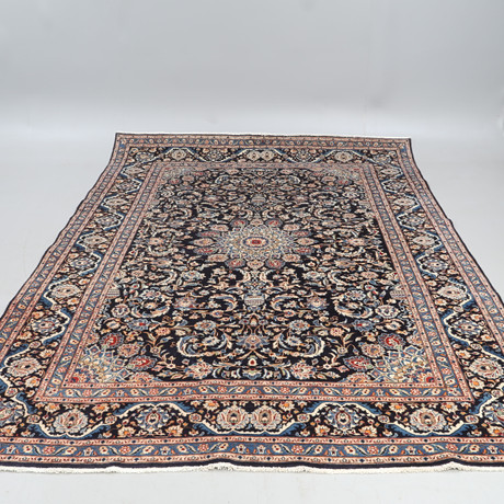 IRANSK MATTA. Mattor & Textil - Mattor - Auctionet