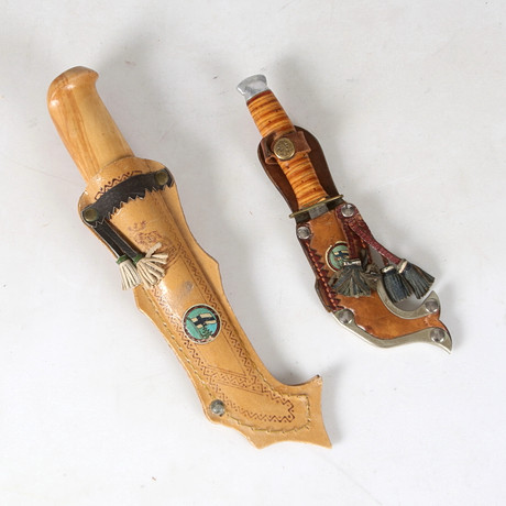 KNIVES, 2 pieces, Finland. Weapons & Militaria - Edged weapons - Auctionet