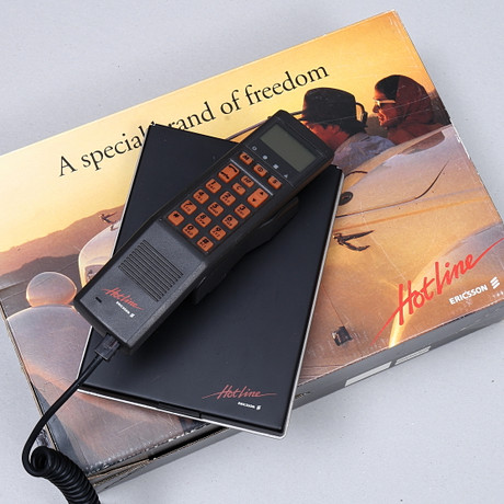MOBILTELEFON, Ericsson Hotline i originalkartong. 1990-tal. Övrigt ...