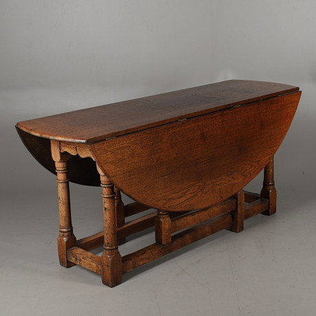 A GOOD QUALITY REPRODUCTION OAK GATE LEG TABLE. Furniture - Tables ...