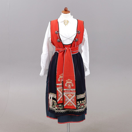 HOST SUIT with silver jewellery, 7 parts, 1948. Vintage & Designer ...