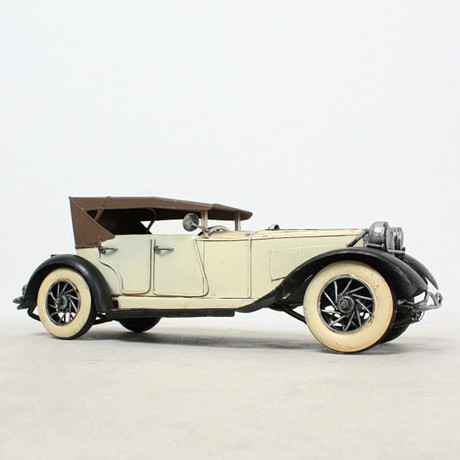Bilmodell 'Oldtimer', plåt. Konst - Skulptur - Auctionet