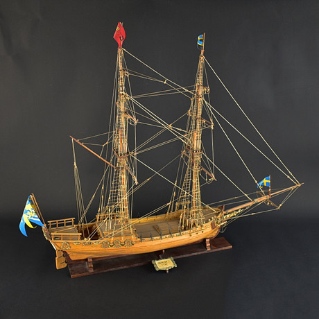 FARTYGSMODELL skonert, "Amphion", trä, 1900-tal. Övrigt - Teknika ...