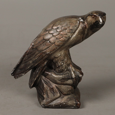 STATY, bemålad gips. Konst - Skulptur - Auctionet