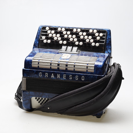 DRAG GAME, Granesso. Collectables - Musical instruments - Auctionet