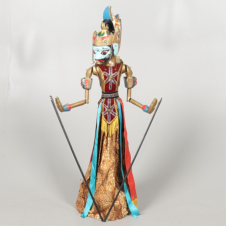 A BALINESE OR JAVANESE SHADOW PUPPET. Toys - Toys - Auctionet