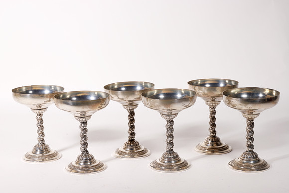 SET OF SIX CUPS. IN HUNCHED SILVER. Silver & Metals - Silver - Auctionet