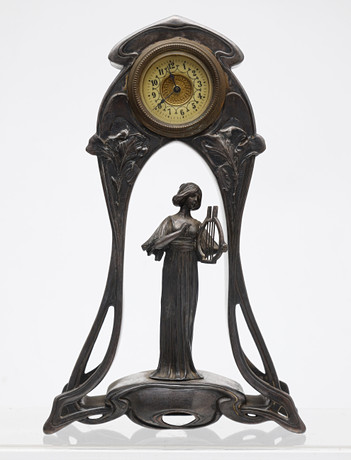 Art Nouveau pewter table clock, early 20th Century. Clocks & Watches - Mantel clocks - Auctionet