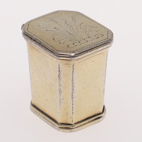 AN 18TH CENTURY SILVERGILT POUNCE BOX. Silver & Metals - Silver - Auctionet