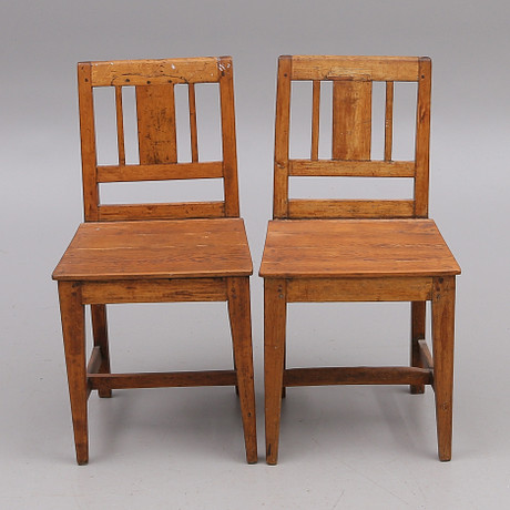 STOLAR 2 st, allmoge, 1800-tal. Möbler - Fåtöljer & Stolar - Auctionet