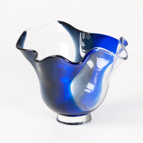 LARS HELLSTEN. BOWL, art glass "Butterfly" Orrefors, signed, 1900s ...