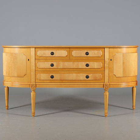 SIDEBOARD, City Möbler AB, Tibro, ljust lövträ, beslag av mässing ...