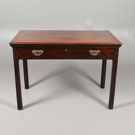 A 19TH CENTURY MAHOGANY ARCHITECTS TABLE. Furniture - Tables - Auctionet