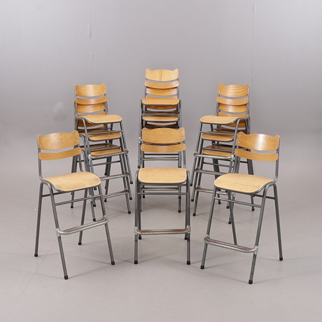 SKOLSTOLAR, 13 st, stapelbara. Möbler - Fåtöljer & Stolar - Auctionet