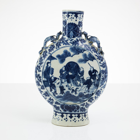 PILGRIM BOTTLE, porcelain, China, mid-1800s, with handles in the form ...