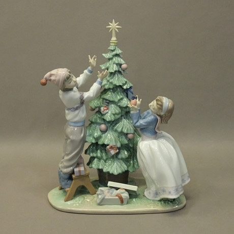FIGURIN, "TRIMMING THE TREE", JOAN CODERCH FÖR LLADRO. Keramik ...