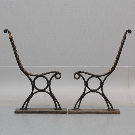 GAVLAR till trädgårdssoffa, ett par, gjutjärn. Trädgård & Byggnadsvård ...