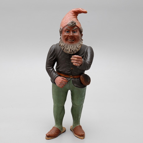 FIGUR I FORM AV EN TOMTE. Keramik & Porslin - Europeiskt - Auctionet