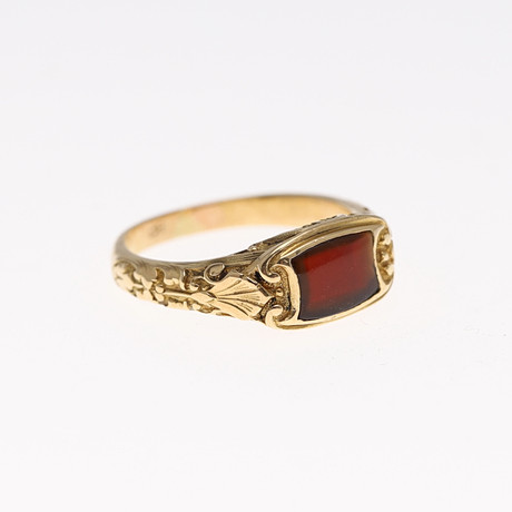 A GENTLEMANS 18CT GOLD AND CORNELIAN SIGNET RING. Jewellery & Gemstones ...