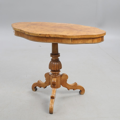 PILLAR TABLE, New Rococo 19th century. Furniture - Tables - Auctionet