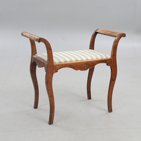 TABURETT. Möbler - Övrigt - Auctionet