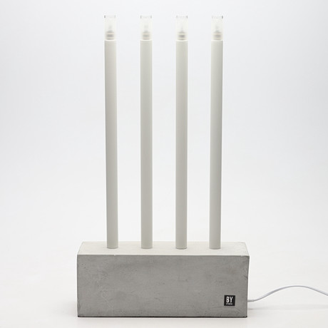ANGELICA LINDERUM. Adventsljusstake, betong, By Rydens, signerad ...