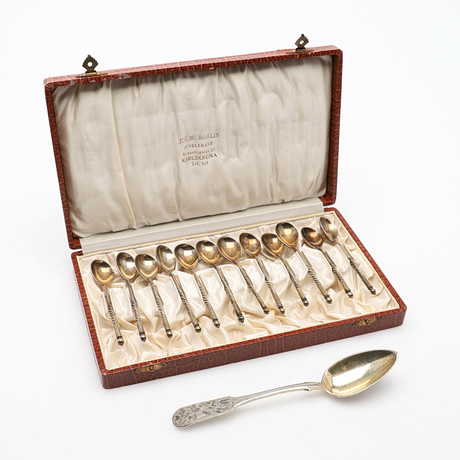 TOLV TESKEDAR OCH EN DESSERTSKED. Silver & Metall - Silver - Auctionet