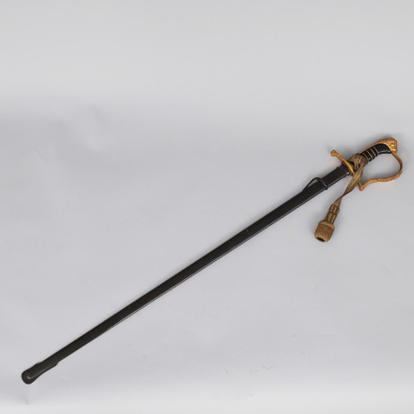 OFFICERSSABEL, M/1899 för infanteriet med tillhörande balja och portepé ...
