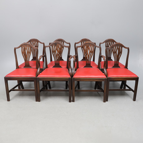 A SET OF EIGHT REPRODUCTION HEPPLEWHITE STYLE MAHOGANY DINING CHAIRS ...