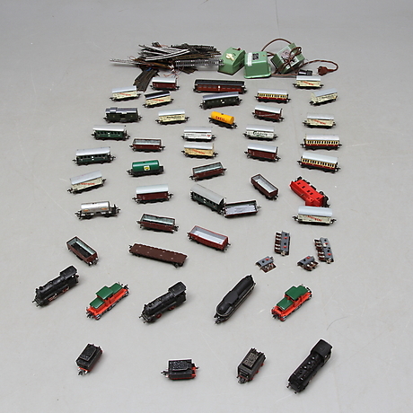 MODEL TRAIN FLEISCHMANN 6 locomotives, about 35 carriages, rails, gears ...