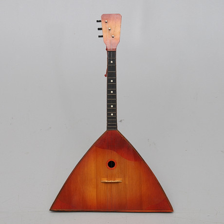 BALALAJKA, 20th century. Miscellaneous - Musical instruments - Auctionet