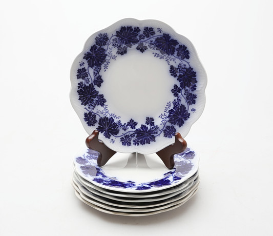 ARTHUR PERCY. PLATES, 7 pcs, Gefle "Vine" 1900s. Ceramics & Porcelain ...