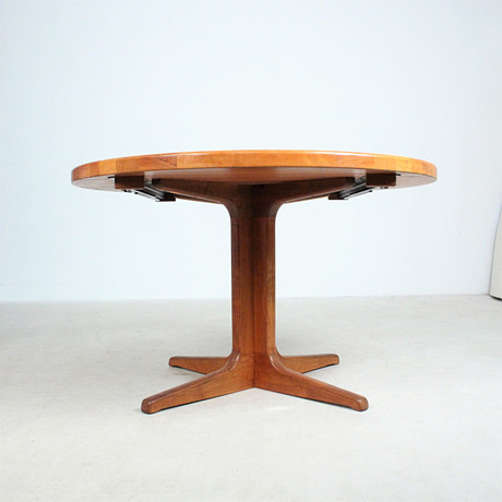 Glostrup, runt matbord, teak, utdragbart. Möbler - Bord - Auctionet
