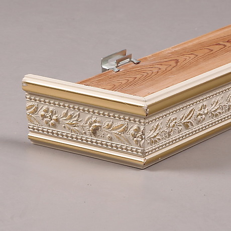 KORNISCH, Gustaviansk stil, 240 cm, 1900-tal. Möbler - Övrigt - Auctionet