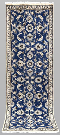 MATTA. Persisk, Nain, gallerimodell, ca 243 x 81 cm. Mattor & Textil ...