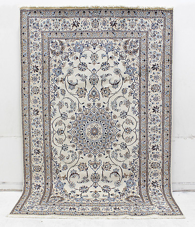 MATTA, Persisk, Nain med silkesinslag, 292 x 190 cm. Mattor & Textil ...