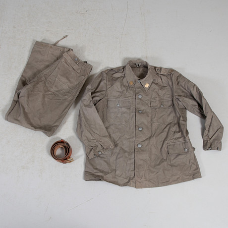 UNIFORM, 3 delar, m/41 för hemvärnet, Sverige, 1940-tal. Vapen ...