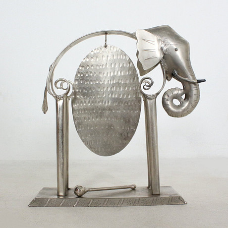 Gong 'Elephant', metall. Konst - Skulptur - Auctionet